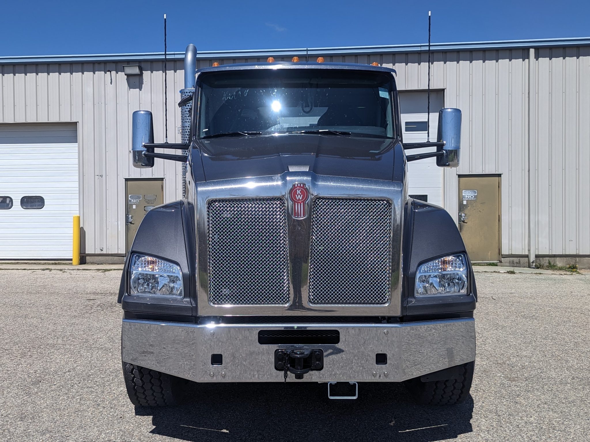 New 2025 KENWORTH T880 Cab Chassis Truck