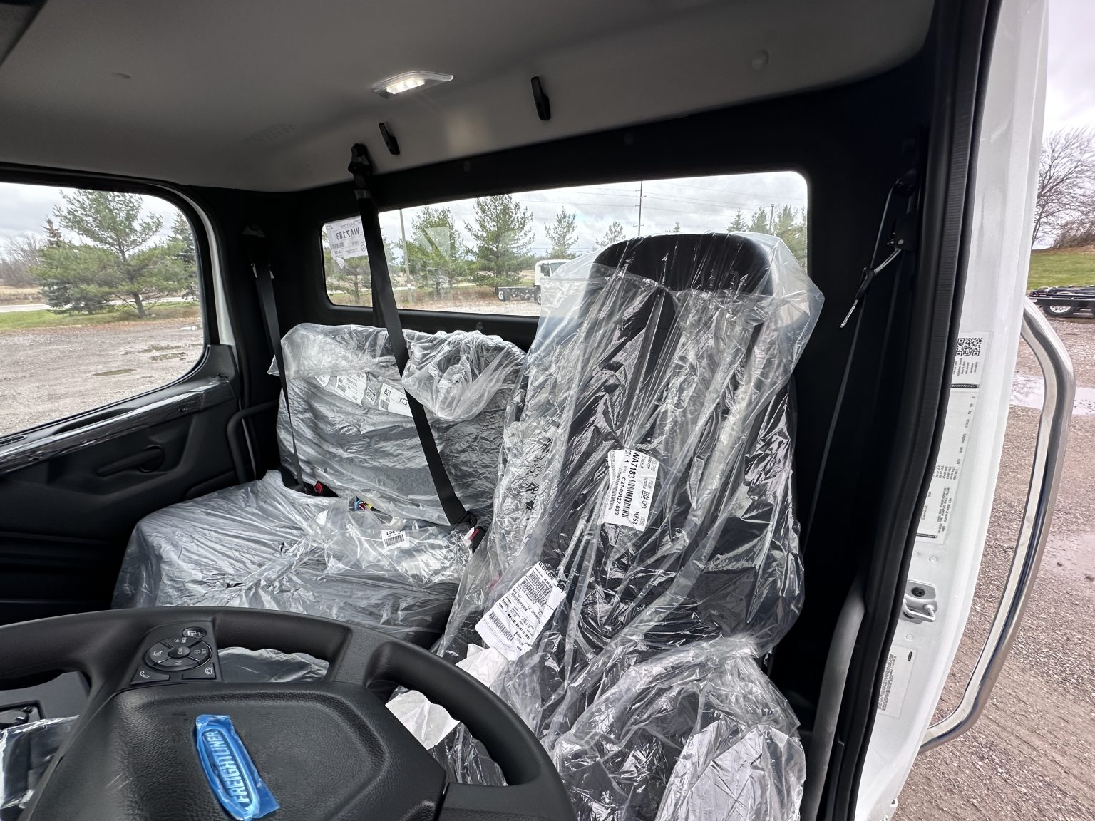 New 2025 KENWORTH T880 Cab Chassis Truck